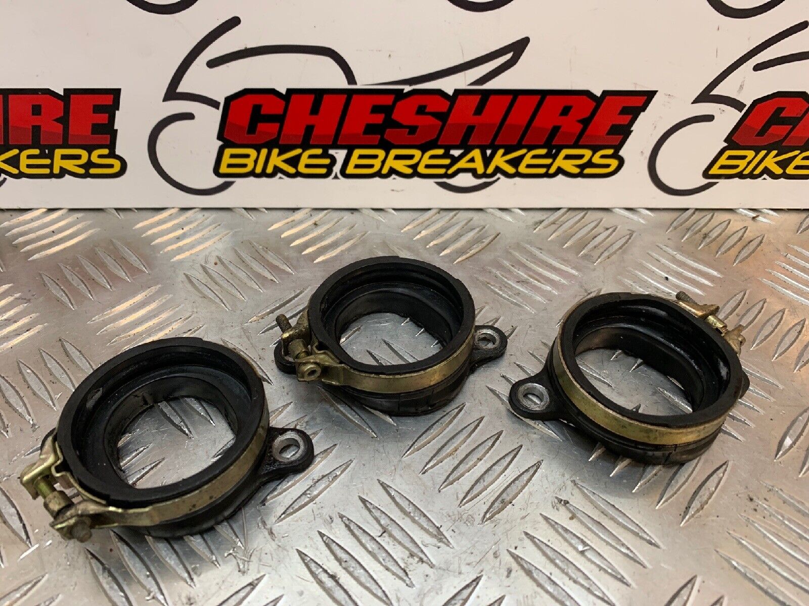 Triumph Speed Triple R 1050 2011 2012 2013 2014 2015 Air Inlet Rubbers ...