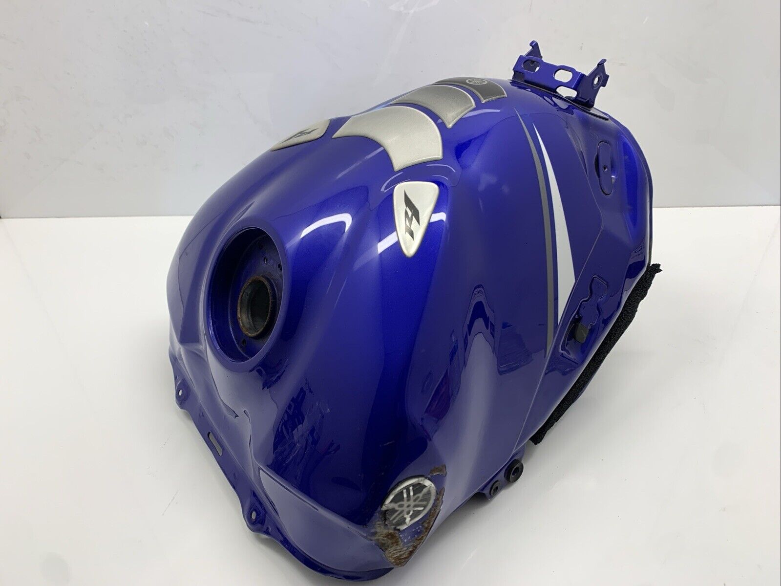 ♻️ Yamaha Yzf-r1 Yzf R1 4c8 2007 – 2008 Fuel Tank Damaged ♻️ - Cheshire ...